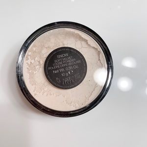 NARS | Makeup | Nars Snow Soft Velvet Loose Powder | Poshmark